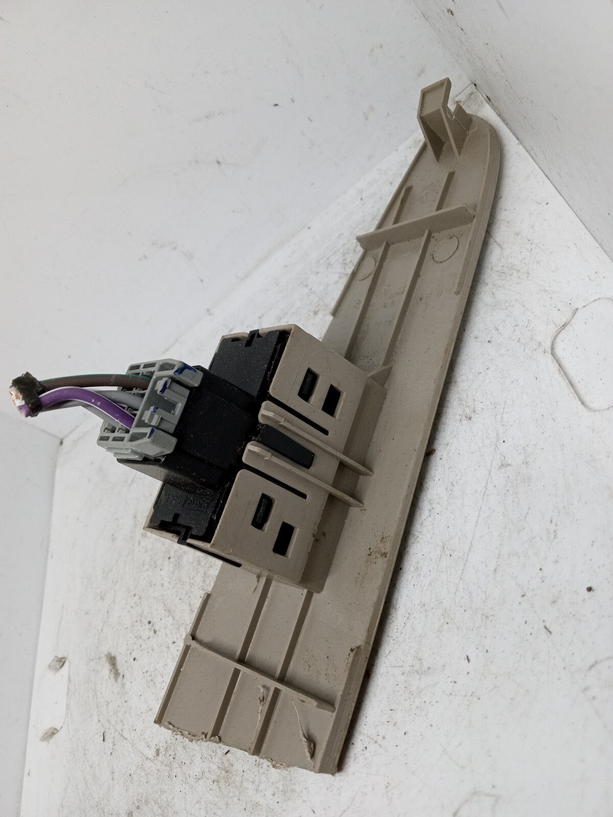 06-09 Ford Fusion Rear Left Side Door Window Switch Bezel Trim 6E53 ...