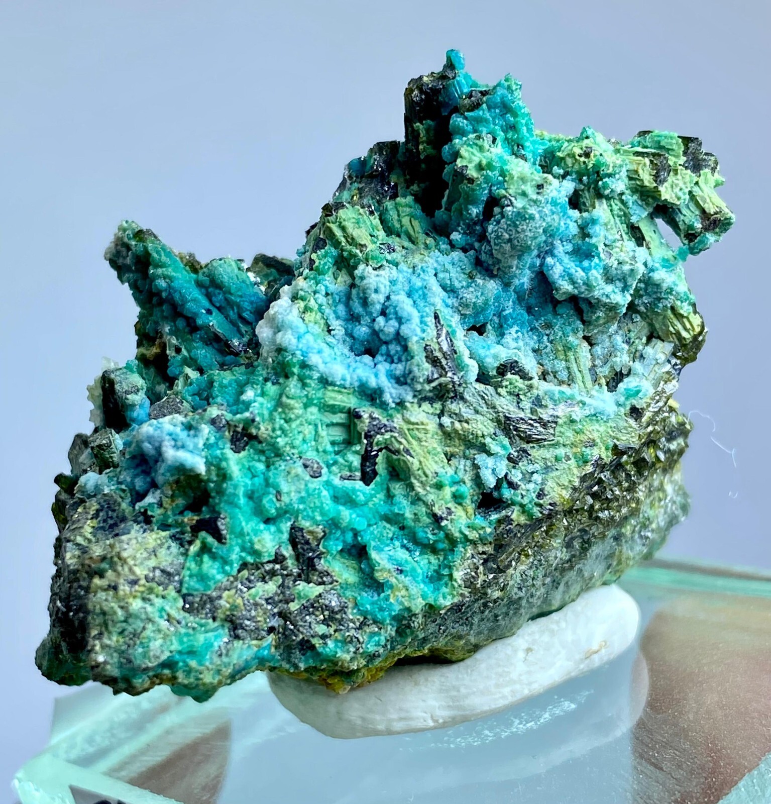 31 GM, EPIDOTE Specimen With Unique Chrysocolla combination from Pakistan. | eBay