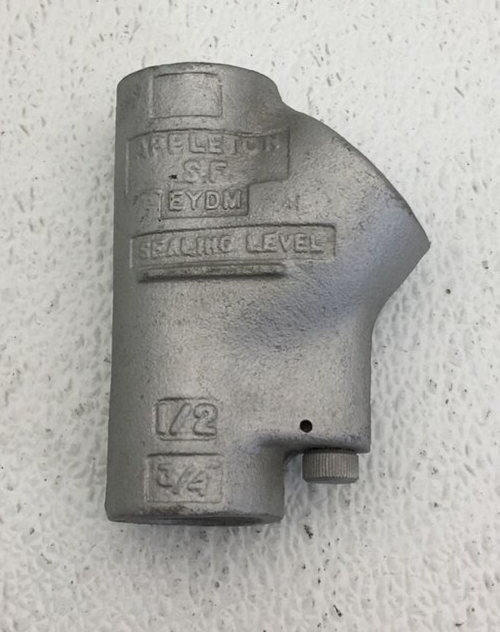 SF-75 APPLETON NO PLUGS 3/4” SF VERTICAL FEMALE CONDUIT DRAIN SEALOFF ...
