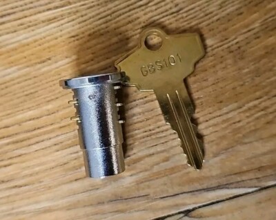 New LOCK & KEY for MOST Bulk GUMBALL CANDY NUT VENDING MACHINE Oak ...