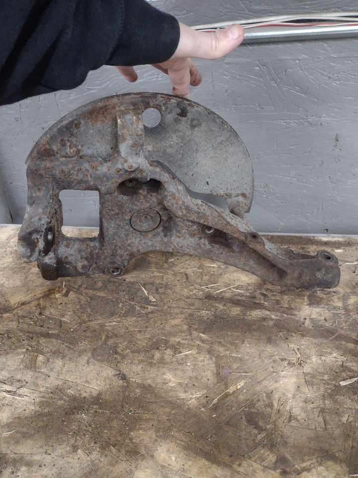 1998-2000 Ford Ranger Passenger Right Front Spindle/Knuckle 4x2 ...