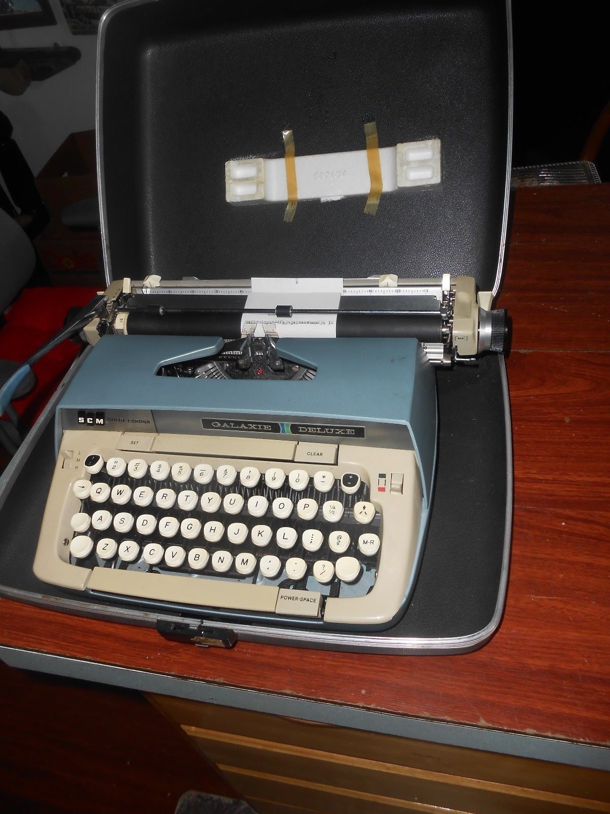 Vintage SCM Corona TYPEWRITER Galaxie Deluxe w/Case | eBay