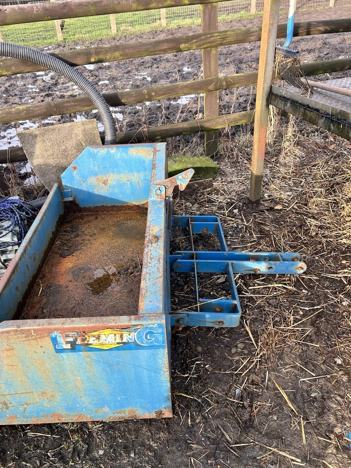 Fleming Compact Tractor Tipping Transport Box | eBay UK