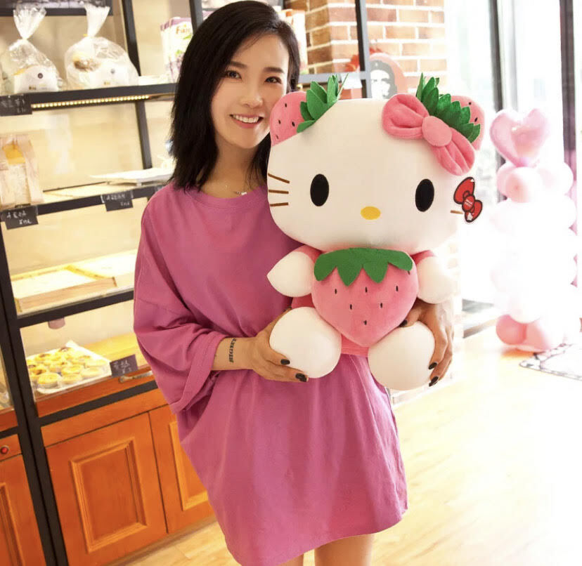 Peluche gigante Hello Kitty con fragola | eBay