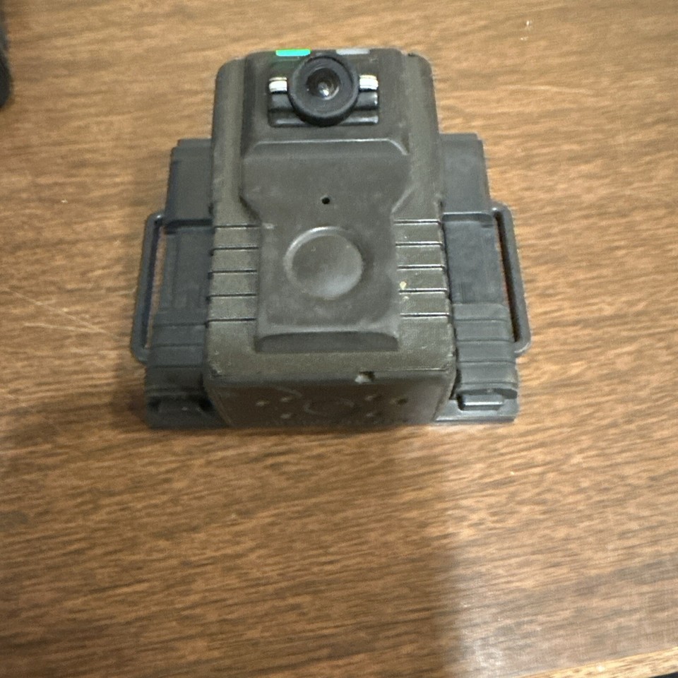 WatchGuard Vista WFC1 Body Camera W/ Mag Mount And Charging Base And ...