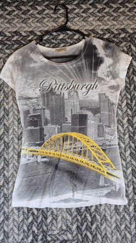 Sweet Gisele Women's Shirt Size XL Pittsburgh Graphic Designer Tee ...