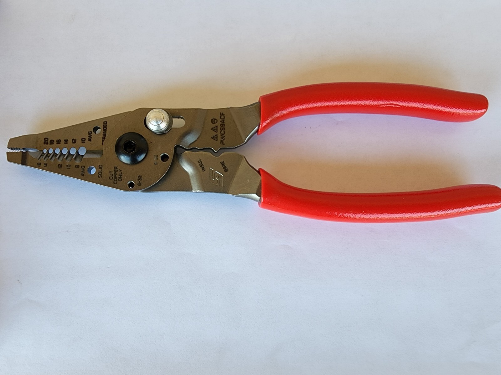 Snap-on Tools USA NEW RED Soft Grip 9" Wire Stripper / Cutter / Crimper ...
