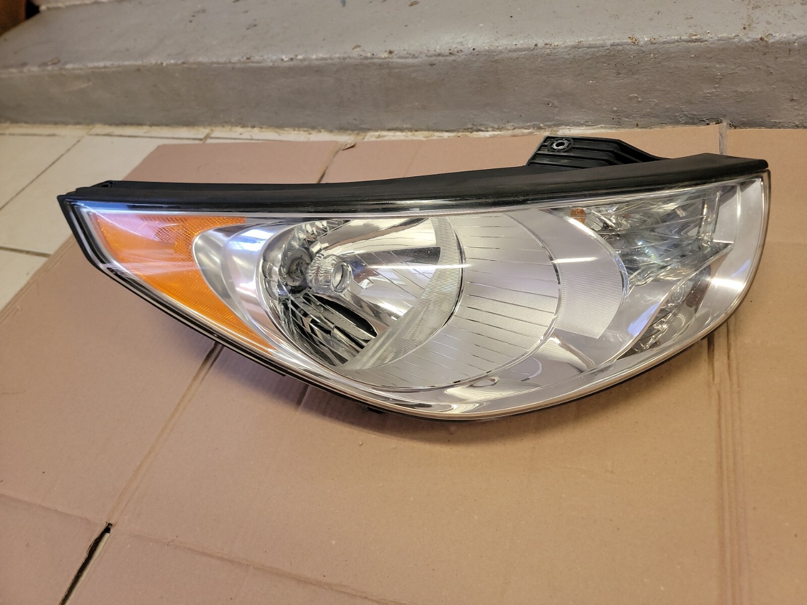 2010 - 2013 Hyundai Tucson RH Side Headlight Halogen OEM 921022SXXX for ...