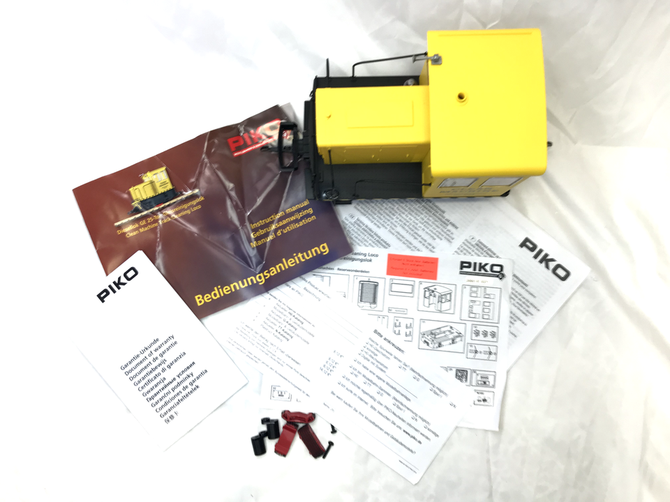 PIKO Clean Machine Track Cleaning Diesellok GE 25-Ton Yellow 38501 | eBay