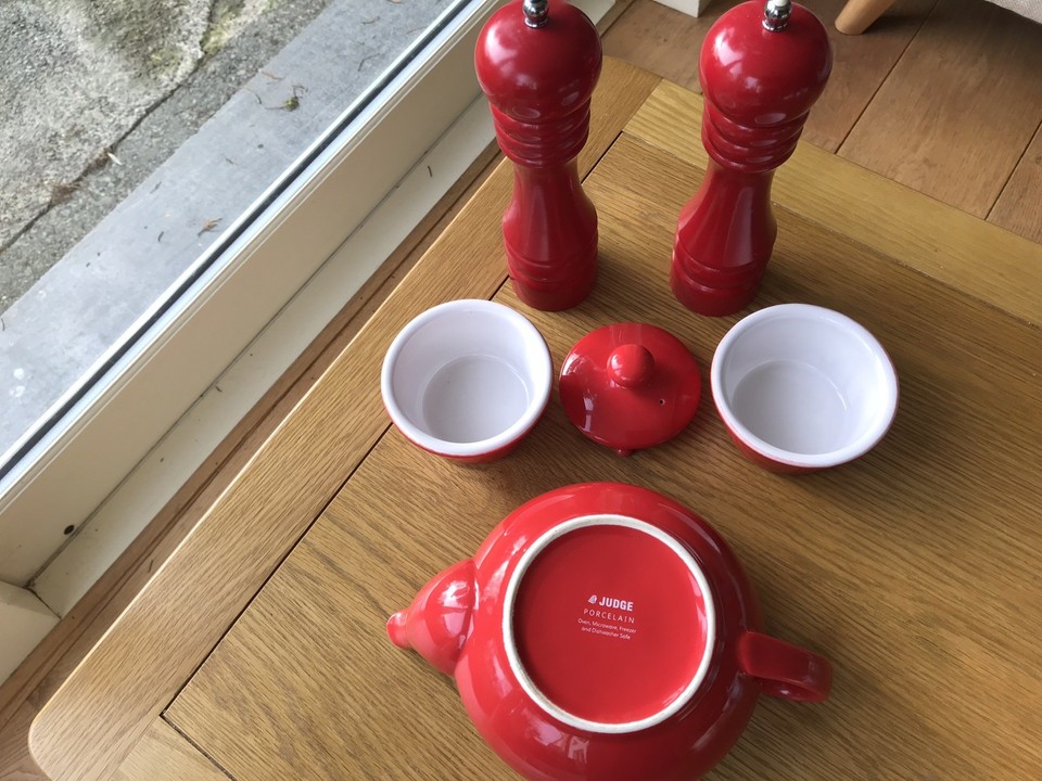 Judge Tea Pot 6 Cup NEW Salt & Pepper 2 Ramekins RED | eBay
