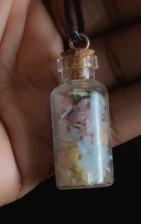 POWERFUL MEDIUM SIZED CRYSTAL JAR NECKLACE AND HERB MOJO JARS FOR GOOD ...