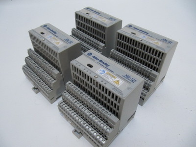 Allen-Bradley XM-121 LF Dynamic Measurement Module 1440-VLF02-01RA Ser ...