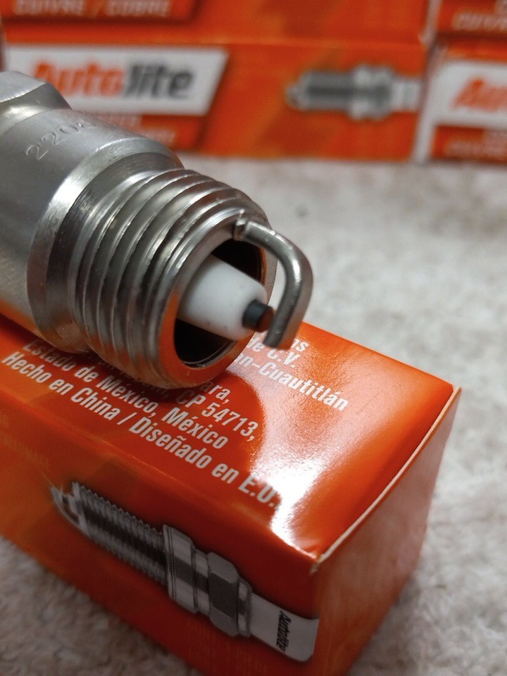 Eight Autolite 45 Spark Plug-Copper Resistor Type Ford Mercury Lincoln ...