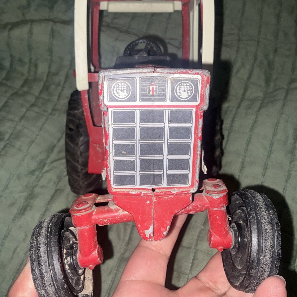 ERTL INTERNATIONAL 1586 toy tractor Red - Collectible Vintage | eBay