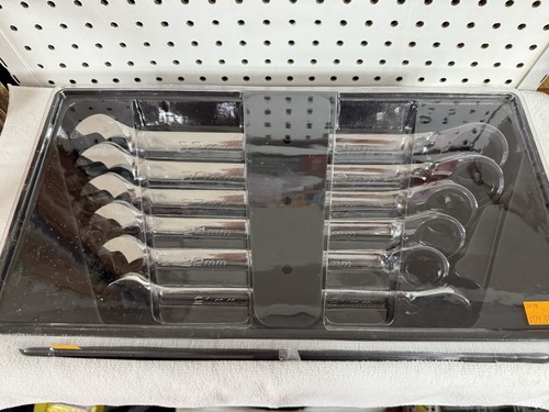 ICON Professional Lg Reversible Metric Ratcheting Combination Wrench ...