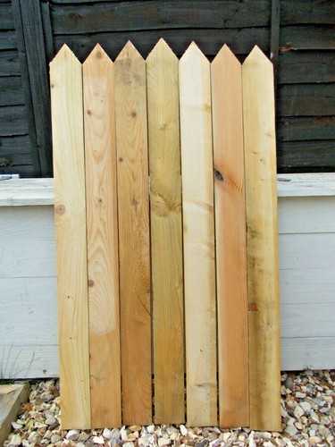 Premium Picket Pales 20PK Fencing Pales Timber Treated Wood Pointed ...