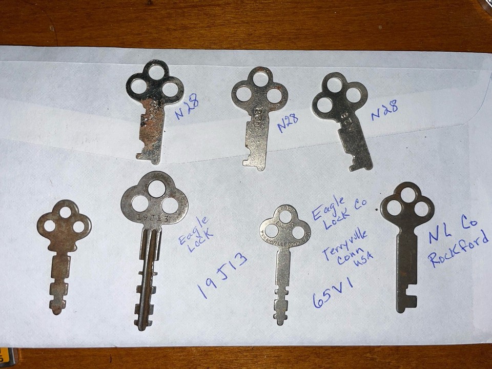 7 Eagle Lock Company Flat Steel Keys 75V1, 19J13 Set of 3 Matching ...