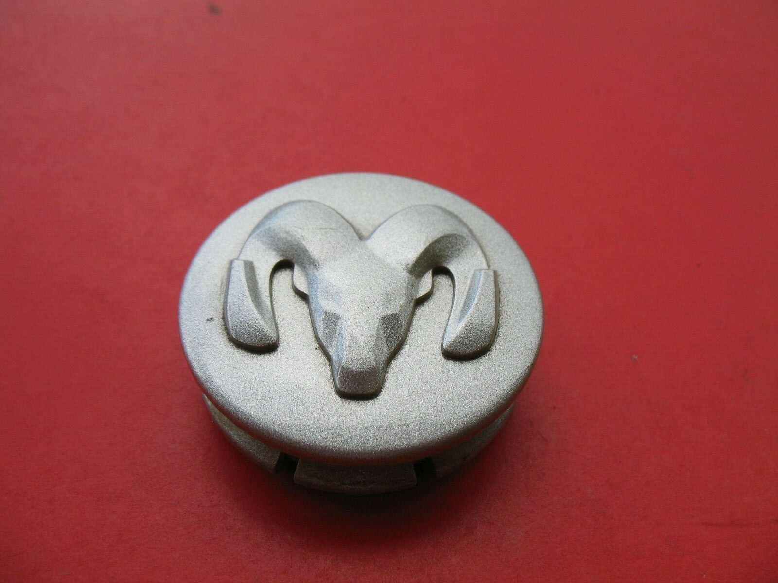 DODGE GRAND CARAVAN STRATUS (1) WHEEL RIM HUB CAP HUBCAP CENTER COVER ...