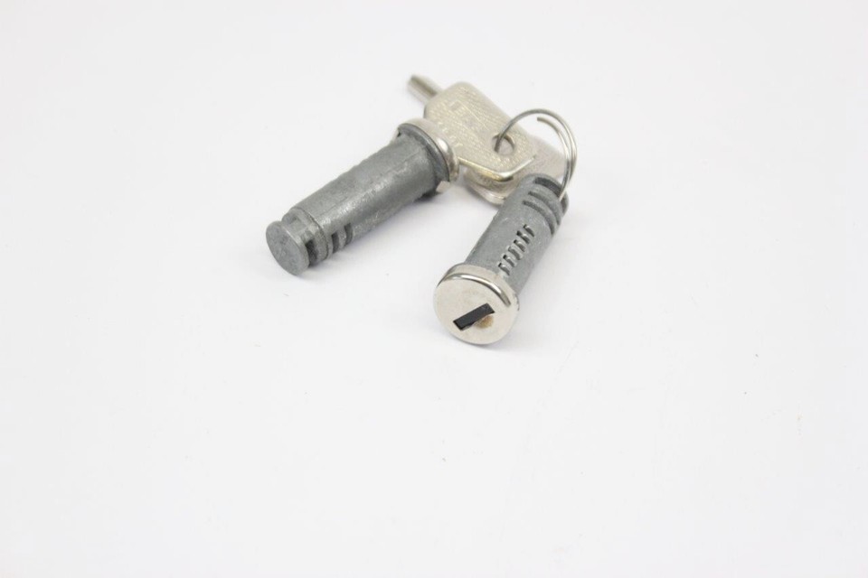 Fiat 124 Coupe Berlina 125 850 door handles locks with keys | eBay