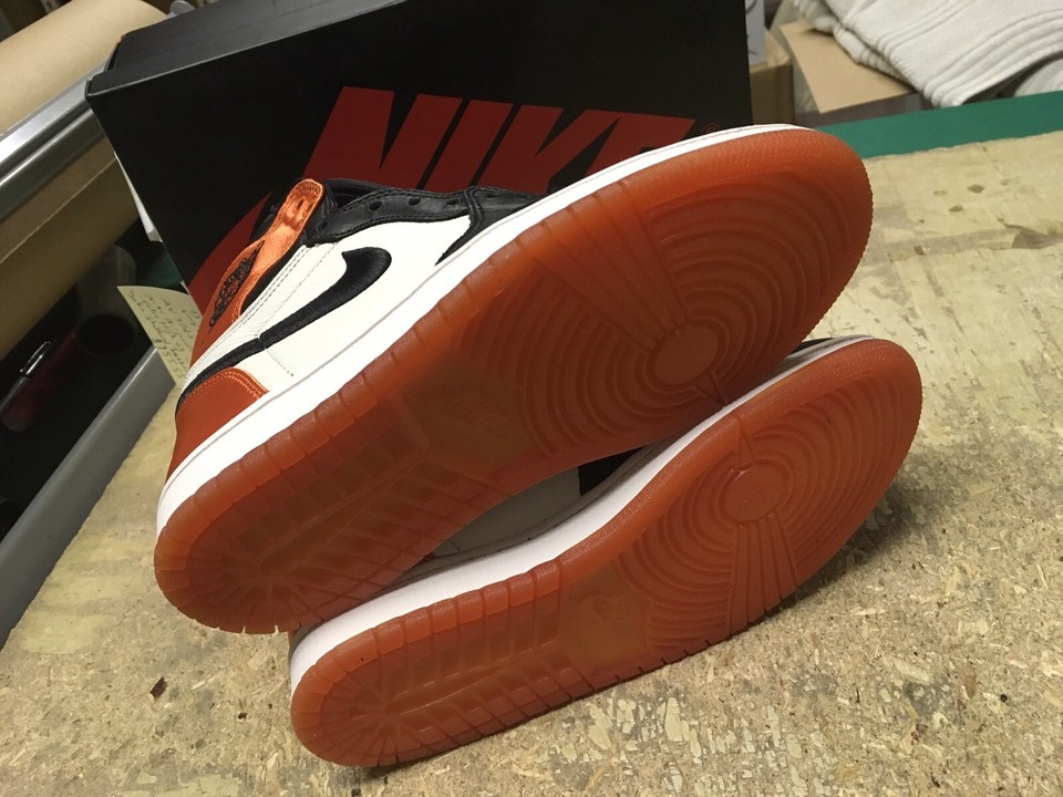DS WOMENS NIKE AIR JORDAN 1 RETRO HI OG SATIN SHATTER BACKBOARD AV3725 ...
