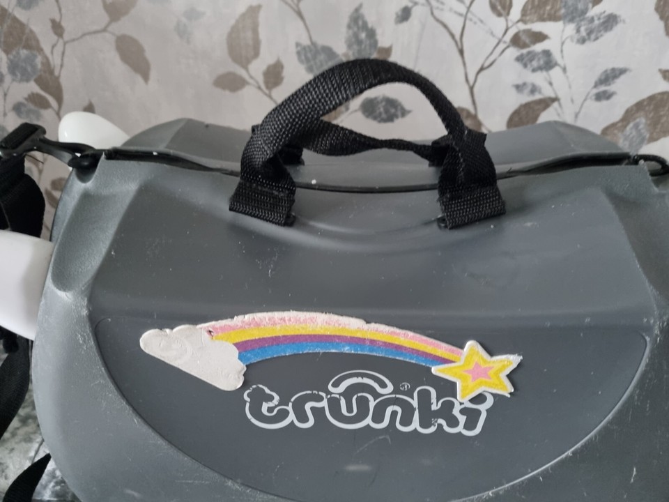 Grey Trunki , Ride On Suitcase with Strap+ key | eBay