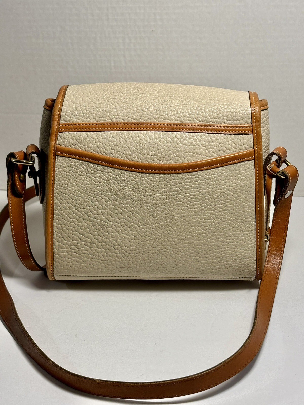 Vintage Dooney & Bourke Leather Beige Pebbled Crossbody Bag Purse | eBay