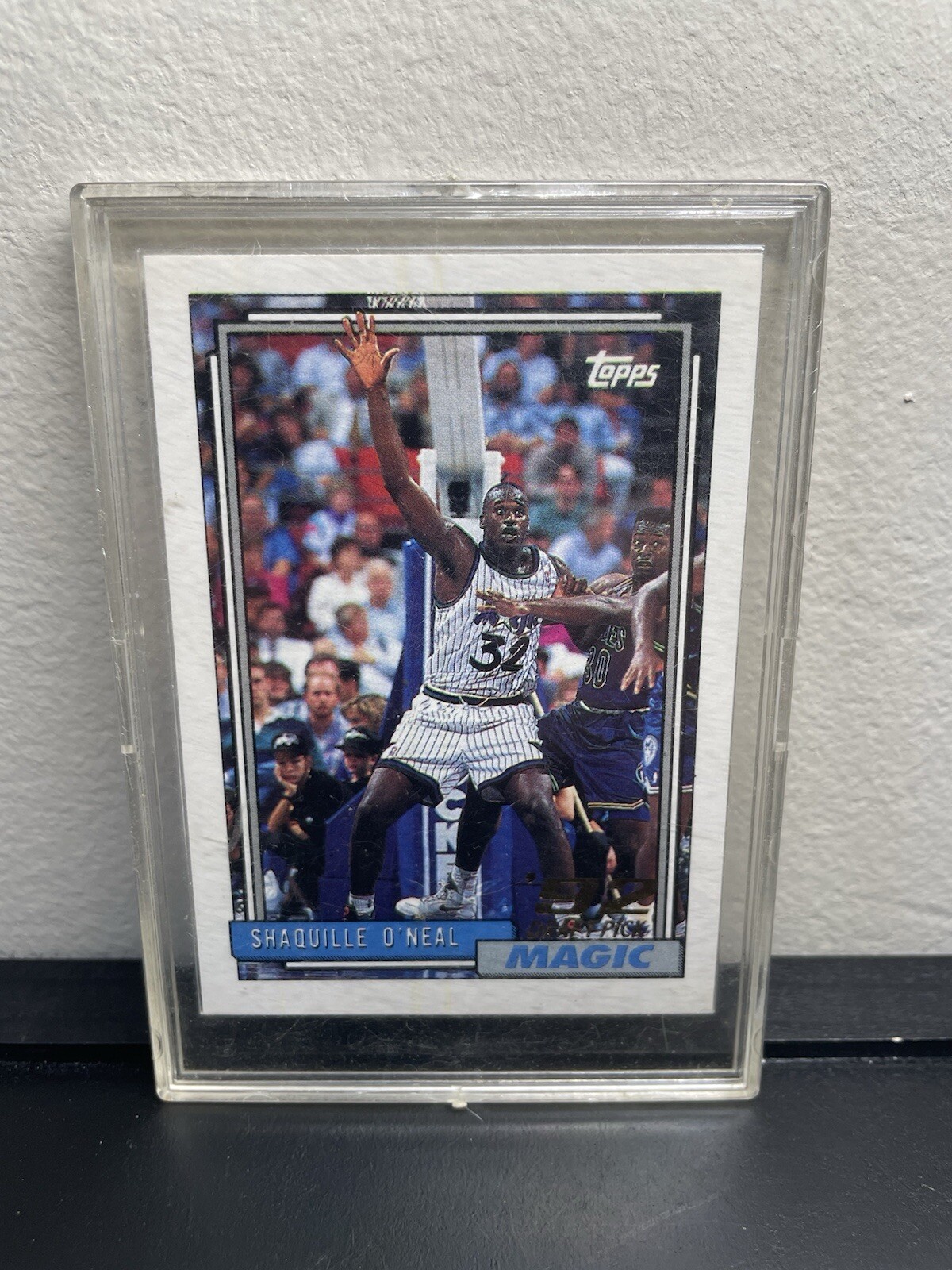 Shaquille O'Neal Rookie Card Topps Gold #362 in Protector '92 Draft ...