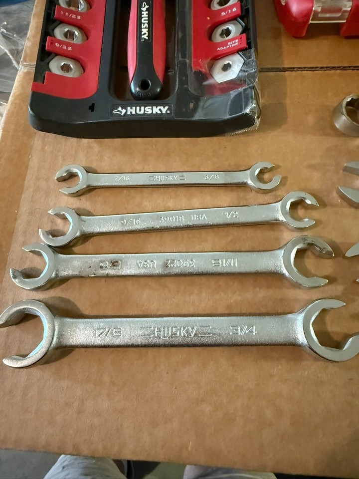 150 pc Husky tool set ratchet sockets allen wrench Milwaukee fastback ...