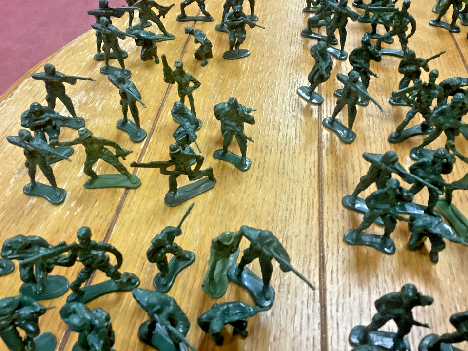 Plastic Green Army Men Lot 116 in all 2 Different Styles Color Unknown ...