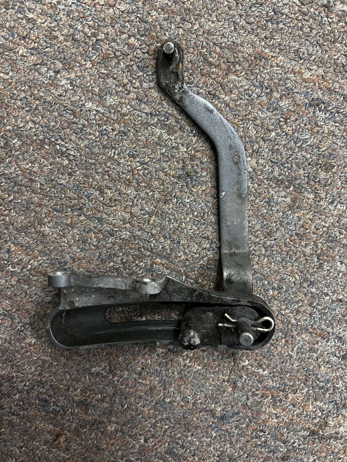 Yamaha 90hp 2 stroke outboard shift bracket | eBay