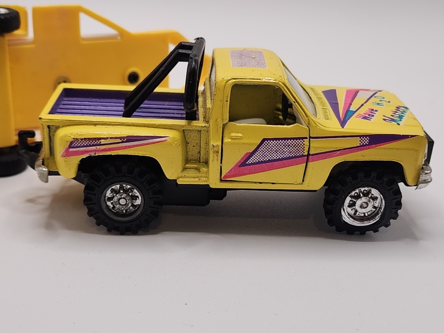 Vintage Chevy Wave Master 2.0 4x4 Hitch & Trailer with Surfboards ...