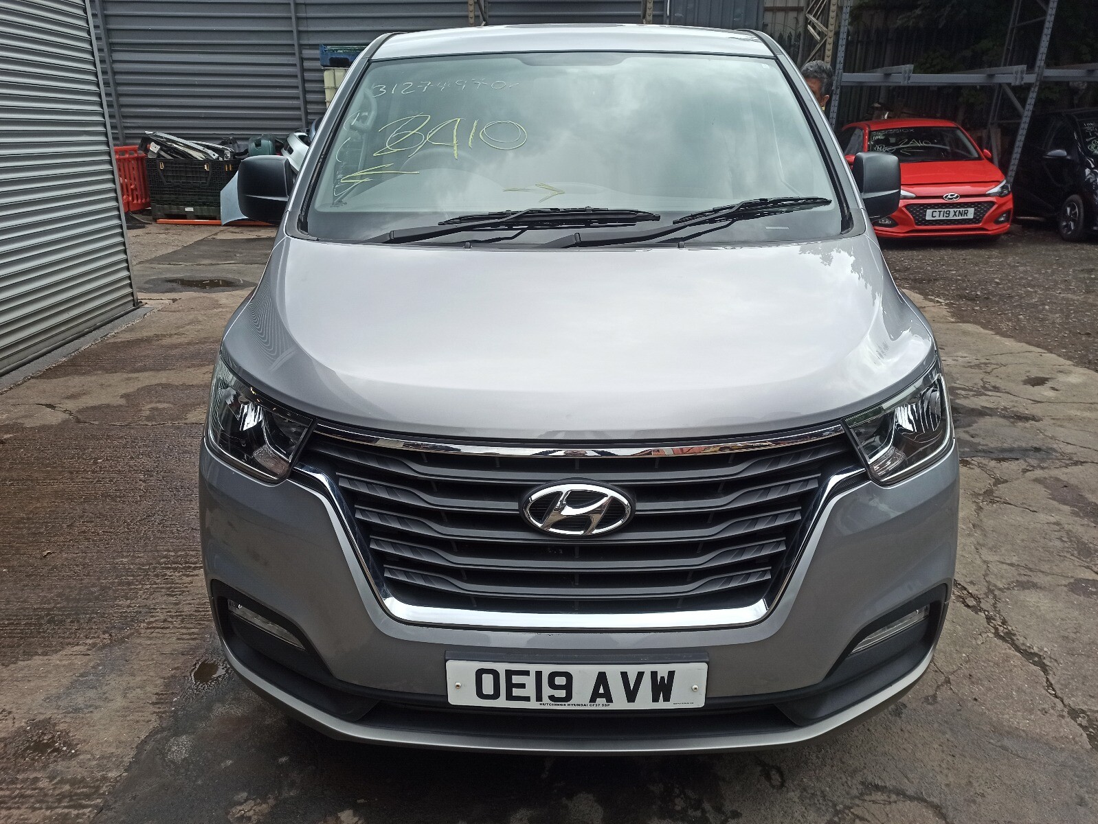 Hyundai i800 2018-2021 2.5 P3S Right Driver Side Sliding Bare Door ...