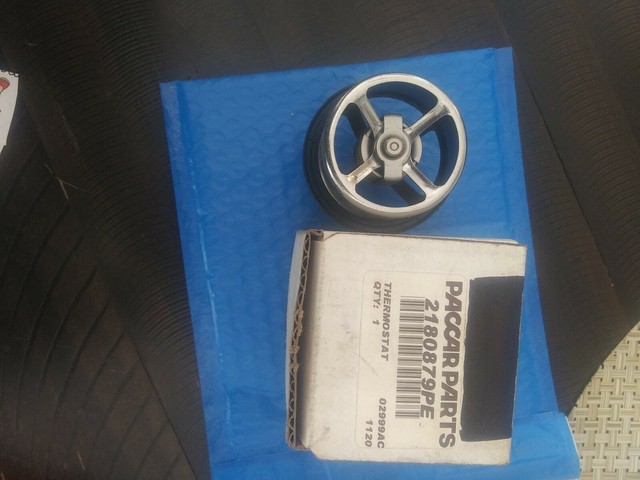 2180879PE AND 2124041 PACCAR THERMOSTATS KIT ALL YOU NEED for sale ...