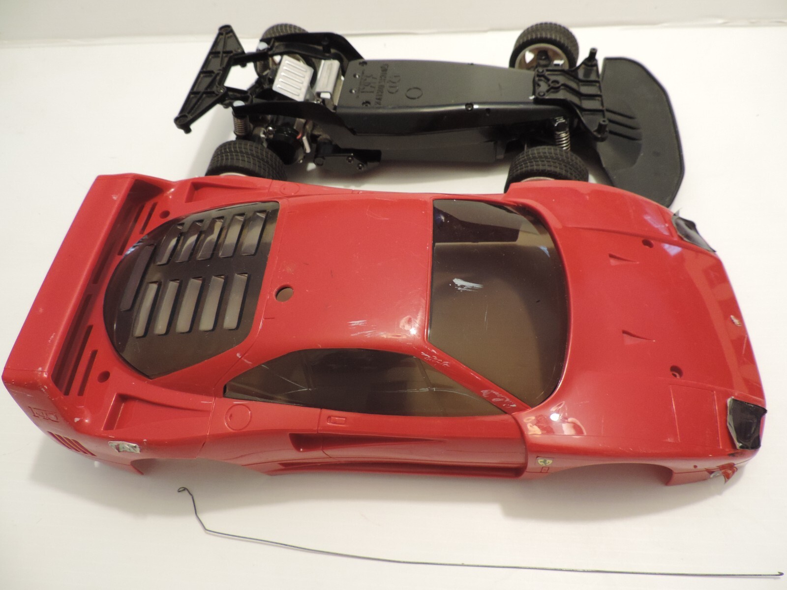 TAMIYA 1/12 SCALE FERRARI F40 RC MODEL CAR USED AS IS CAR ONLY PLEASE ...