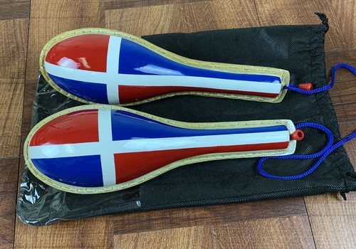 Maracas Leather w/Flag Of Dominican Republic And Carry Bag. Modelo ...