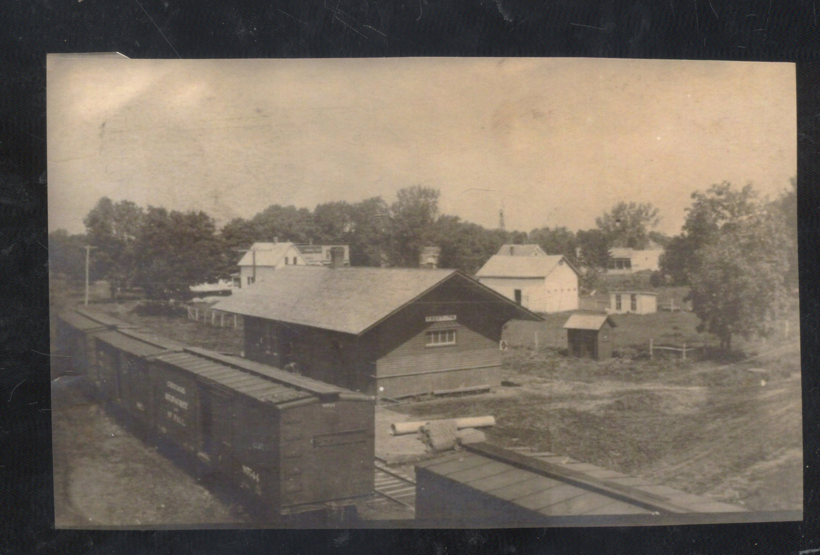 REAL PHOTO FREEPORT MICHIGAN RAILROAD DEPOT TRAIN STATION POSTCARD COPY ...