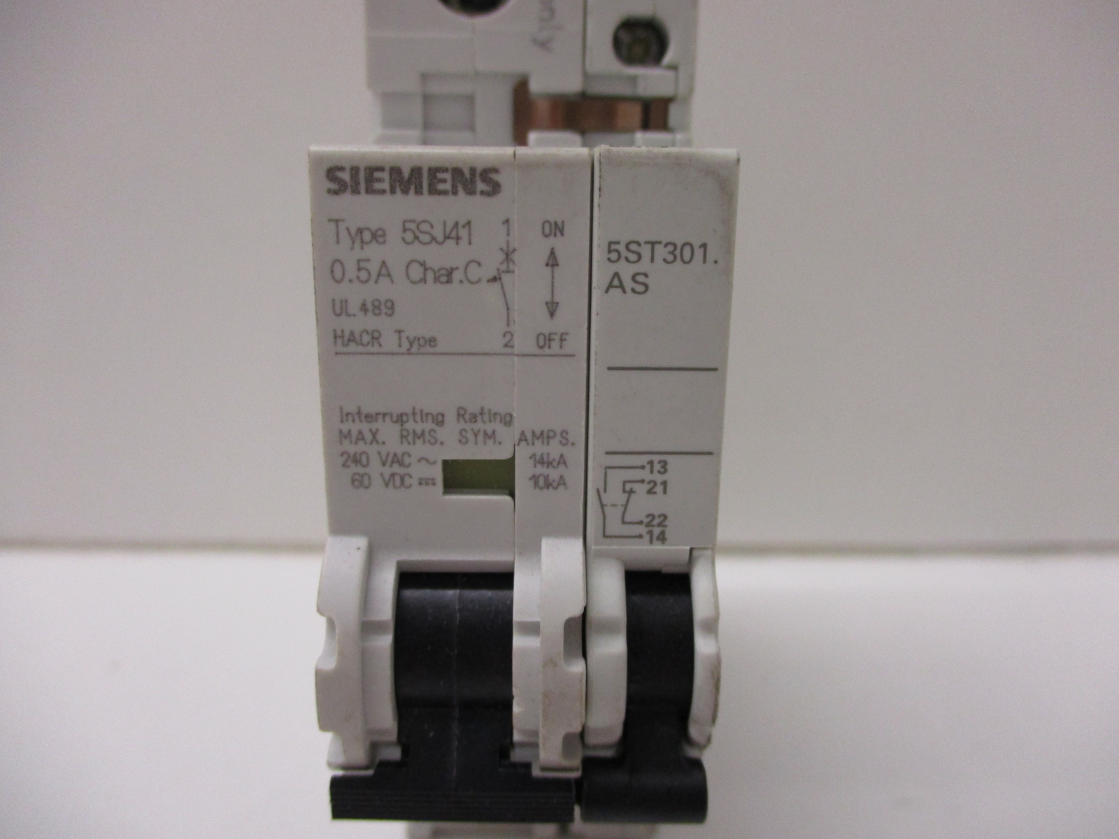 SIEMENS 5ST3010 CIRCUIT BREAKER TYPE 5SJ41 w/AUXILIARY SWITCH 5ST301AS ...