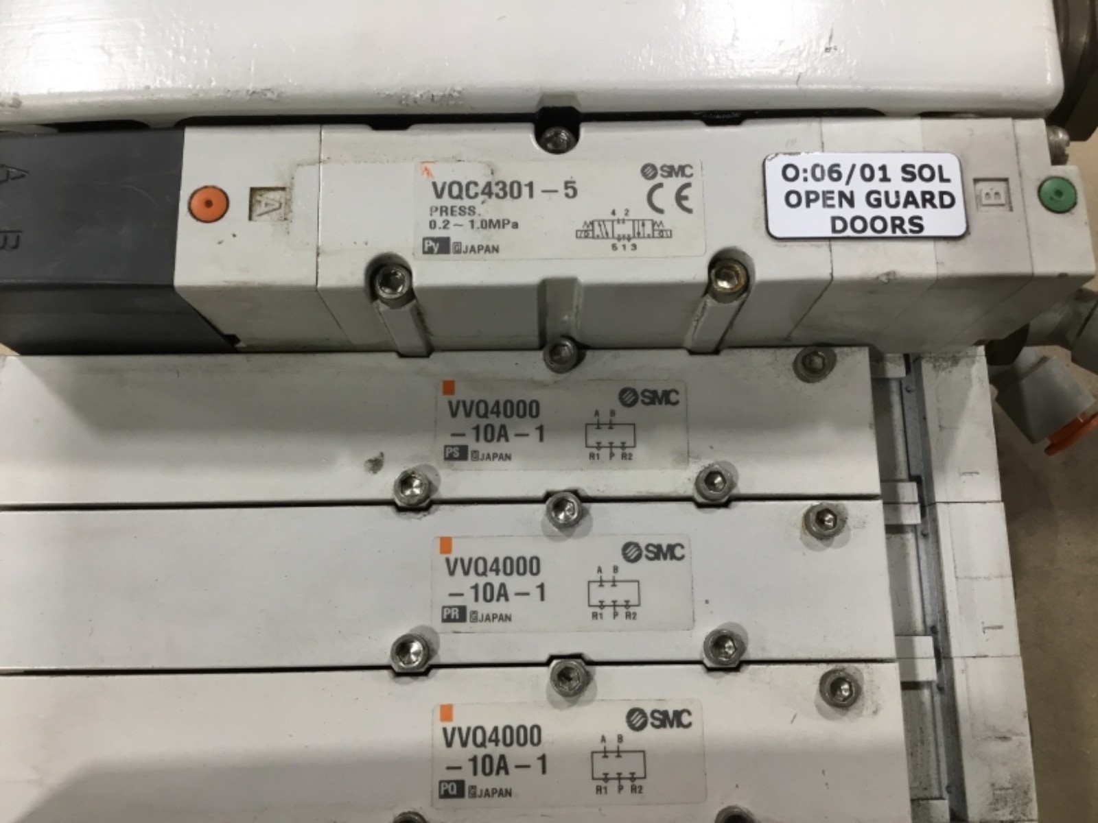 SMC H.H. Barnum HHB-104577 Valve Assembly VQC4301-5 VVQ4000-10A-1 ...