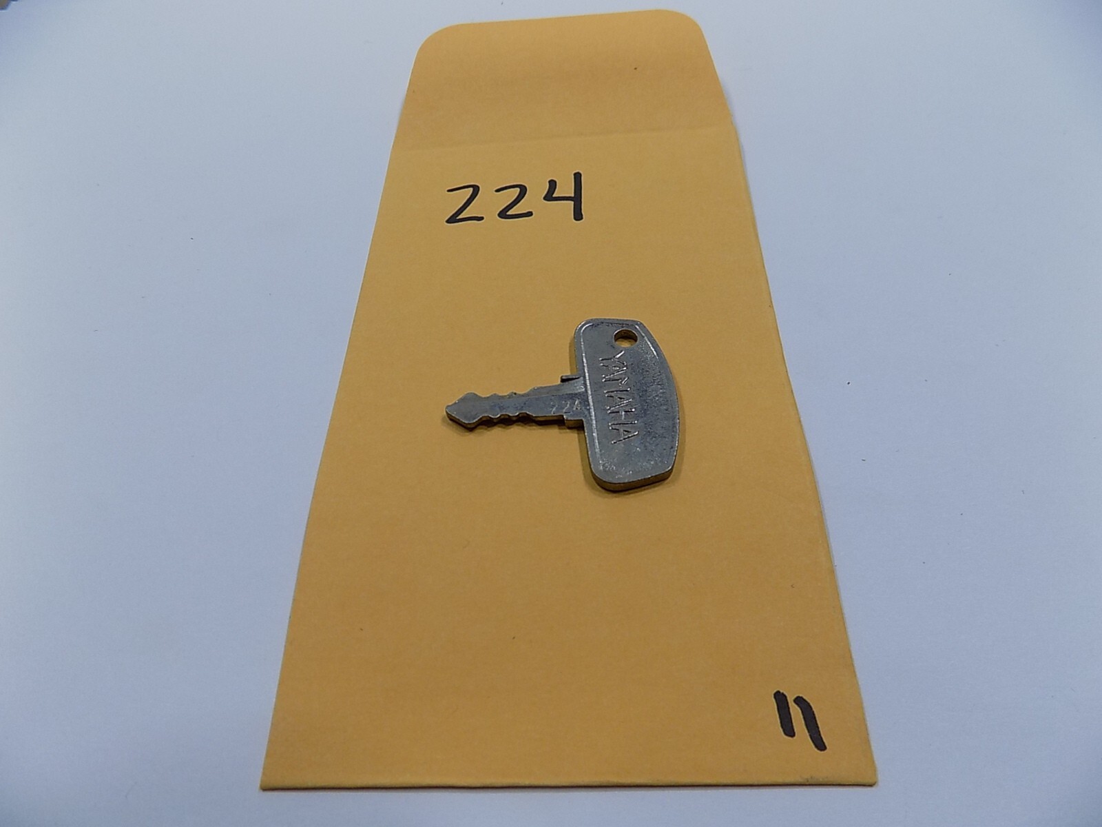 OEM NOS ORIGINAL YAMAHA MOTORCYCLE PRE-CUT KEY / # 224 | eBay
