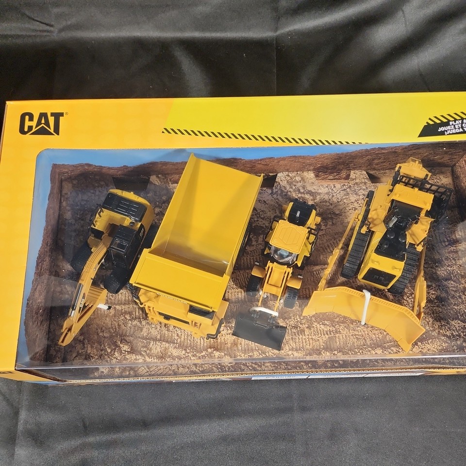 Diecast Masters CAT Construction Vehicle Set of 4 – Loader, Truck ...