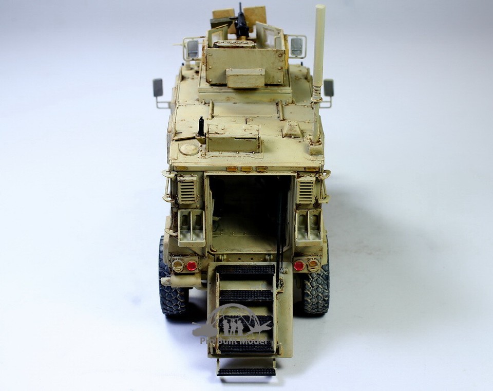 (Pre-Order) US 4x4 MRAP ARMOURED FIGHTING VEHICLE 1:35 Pro Built Model ...