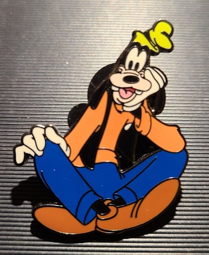 Vintage Disney DLR Goofy Sitting FAB Characters Pin | eBay