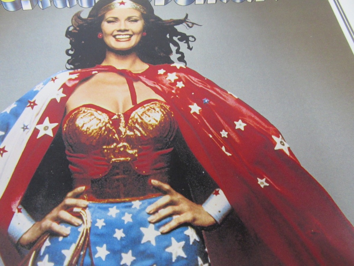 Lynda Carter Wonder Woman Plakat Bundet Opp Wonder Woman 1975 Statue