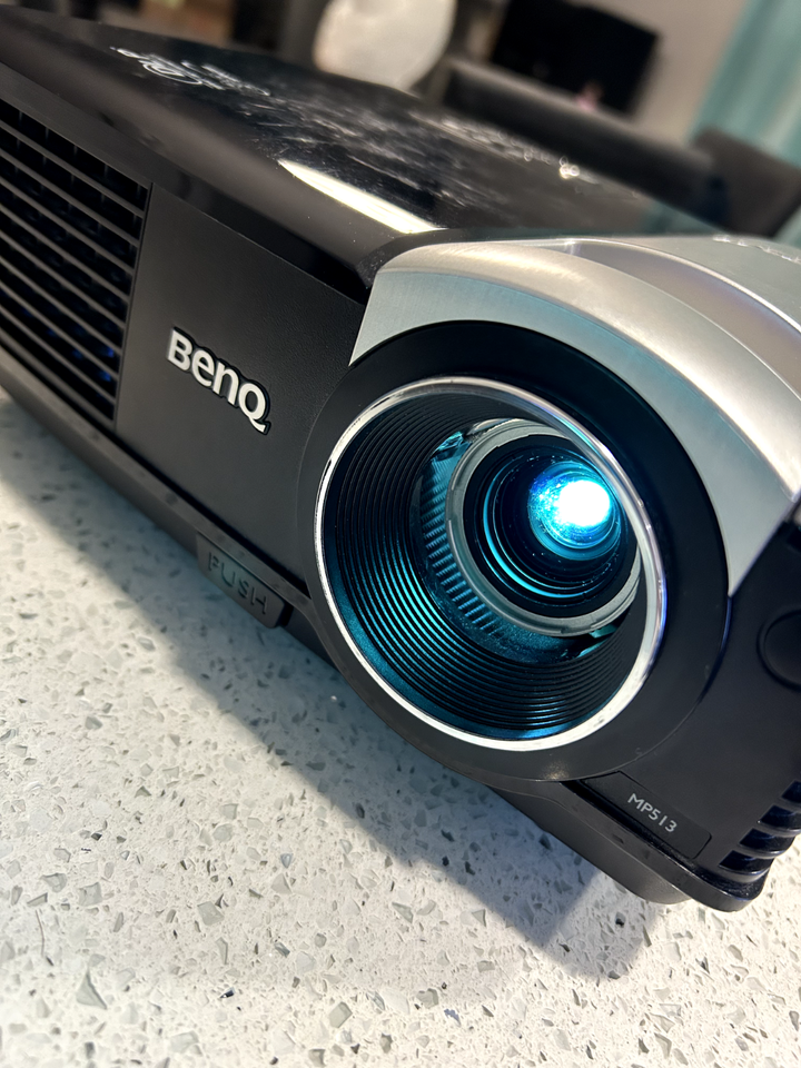 Benq DLP Texas Instruments sRGB Digital Projector KTLSU10416 w/case | eBay