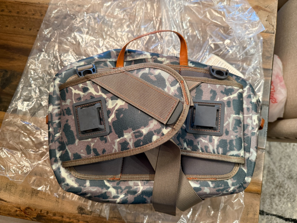 Fishpond Thunderhead Submersible Lumbar - Color Eco Shadowcast Camo ...