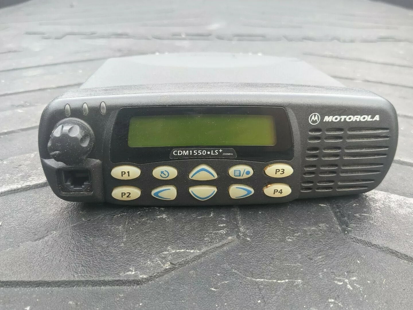 Motorola CDM1550 LS+ 200mhz 25w mobile radio AAM25MHF4DP5AN 220 MHz ...