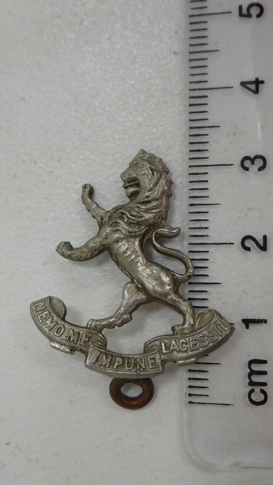 WW1 AUSTRALIAN NEMO ME IMPUNE LACESSIT LION HAT BADGE SCOTTISH FEATHER ...