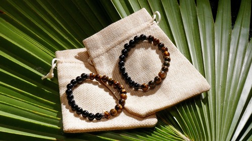 Set of 2 Beaded Bracelets with 2 Draw String Burlap Pouches - New! | eBay