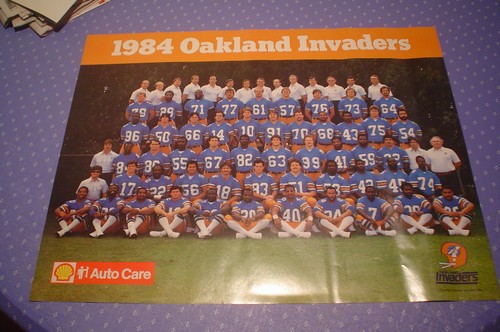 1984 USFL Oakland Invaders Team Poster. 17" x 22" | eBay