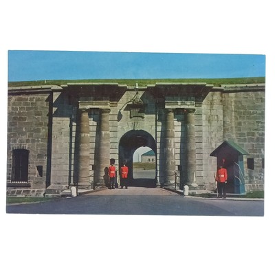 Sentry Post Guards Royal 22e Regiment Dalhousie Gate Quebec Canada ...